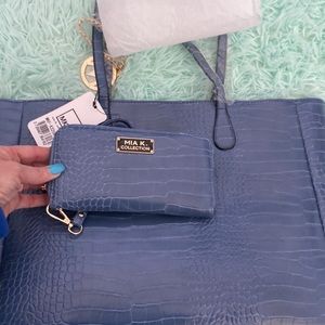 MIA K COLLECTION | Bags | Nwt Mia K Collection Blue Magnet Closure ...